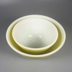 Vintage Pyrex Verde Mixing Bowl Set Yellow Green 401 402 Nesting Bowls